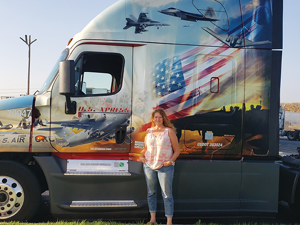 Team-driving duo among drivers recognized by U.S. Xpress for their ...