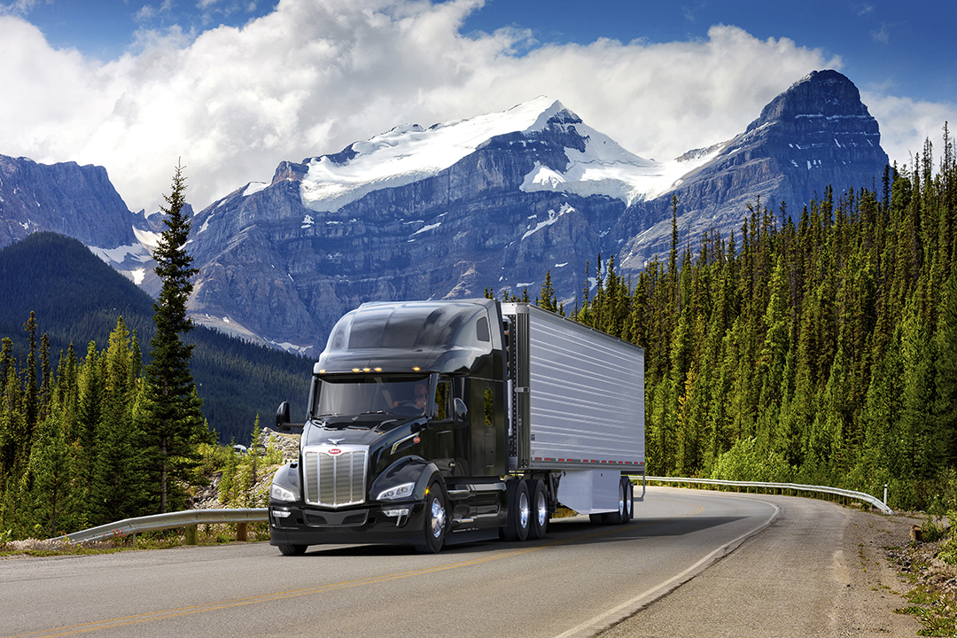 Peterbilt unveils new, redesigned Model 579 featuring improvements in aerodynamics, technology ...
