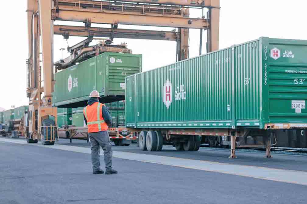 Hub Group buys Choptank Transport - TheTrucker.com