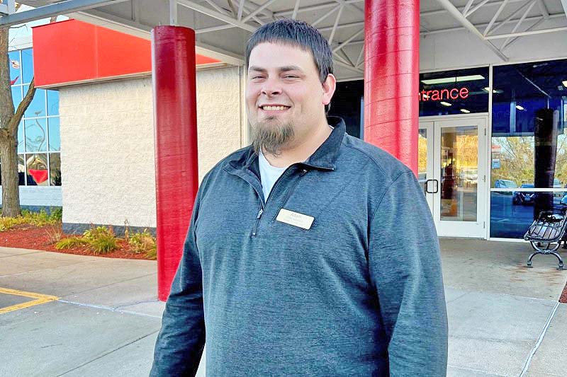 TA worker helps distressed trucker - TheTrucker.com