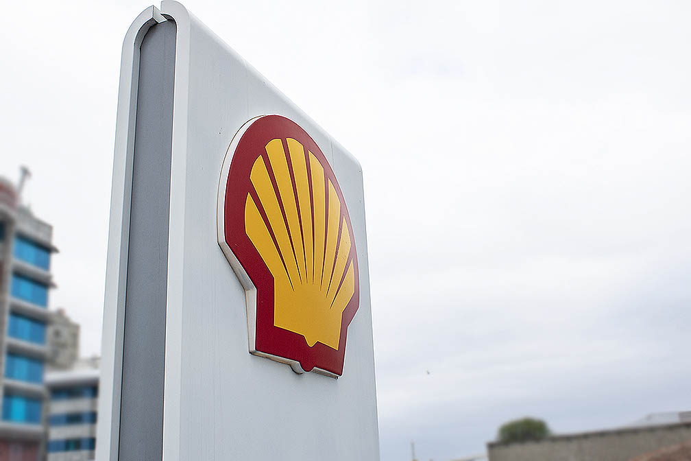 Shell Oil Company buys Fuel Card - TheTrucker.com