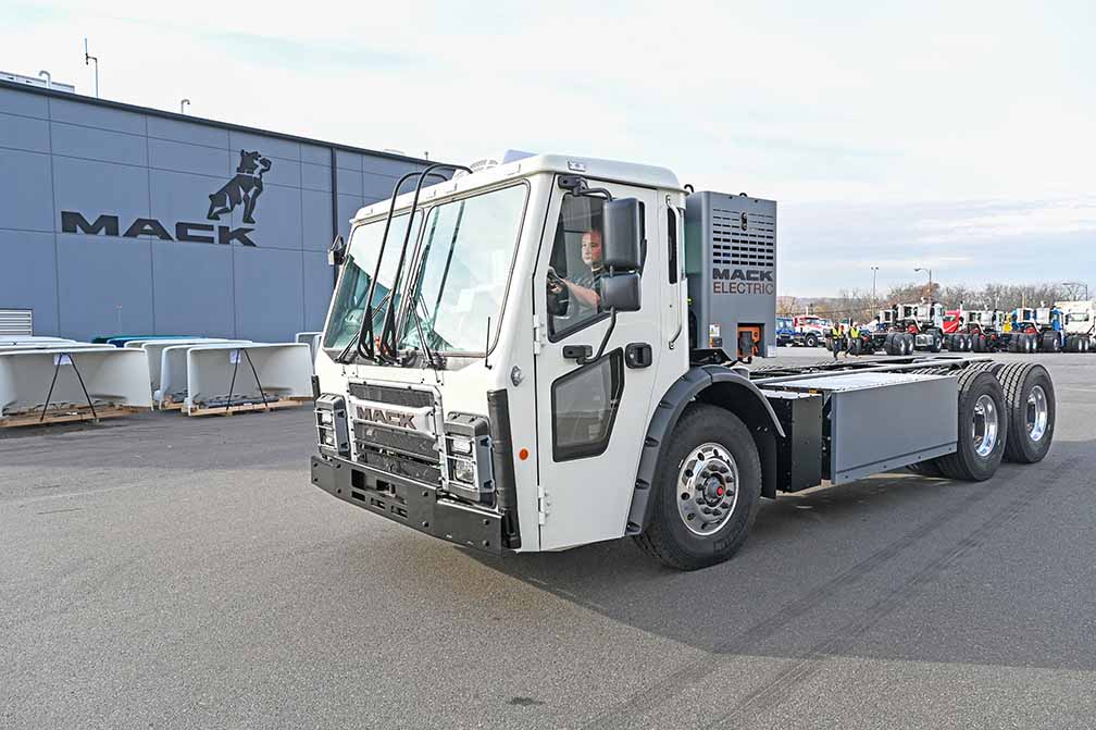 Mack LR Electric now in production - TheTrucker.com