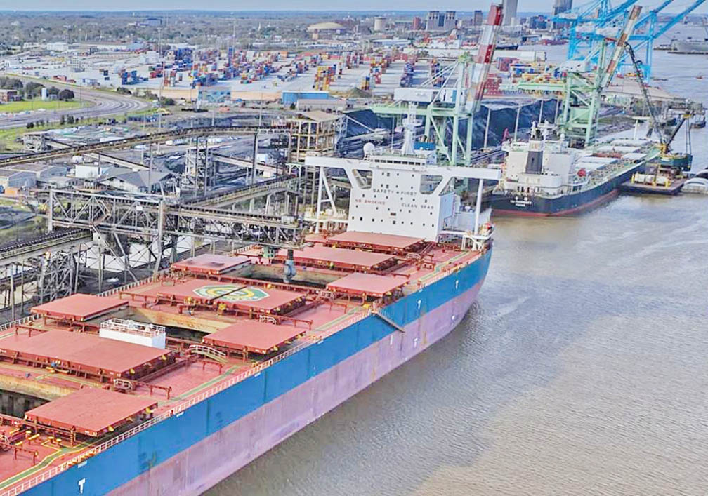 Port of Mobile sets cargo record; truck turn times also low, officials ...