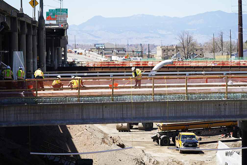 White House aims to ramp up speed on infrastructure projects ...