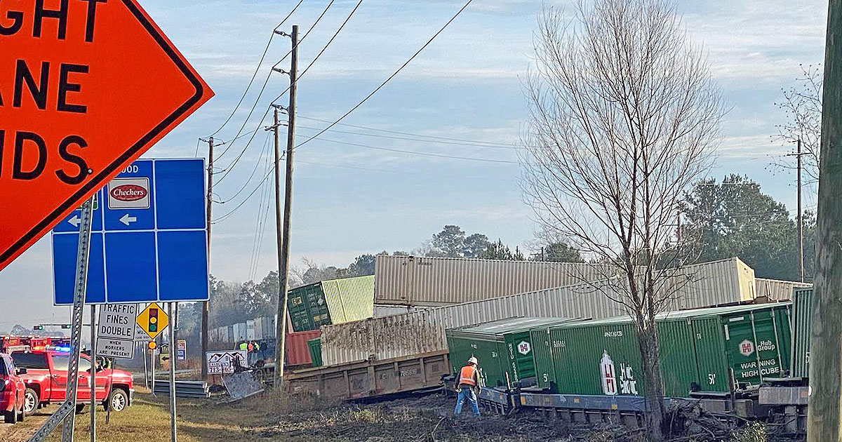 Big rig driver dies after colliding with train in Texas - TheTrucker.com