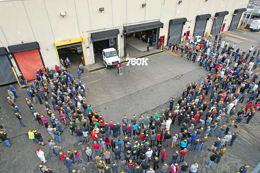 DTNA commemorates 750,000th vehicle produced at North Carolina factory ...