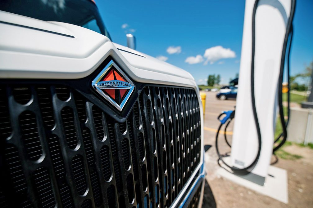 Navistar partners with infrastructure solutions provider Quanta ...