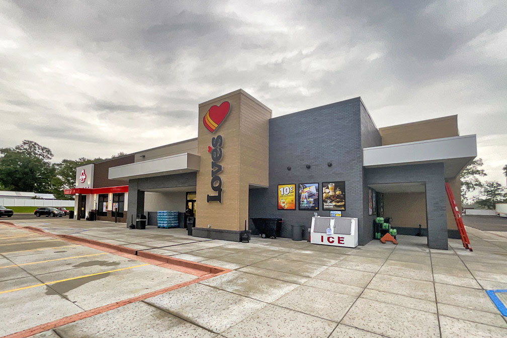 Love's Travel Stops adds 102 truck parking spaces with new locations in ...