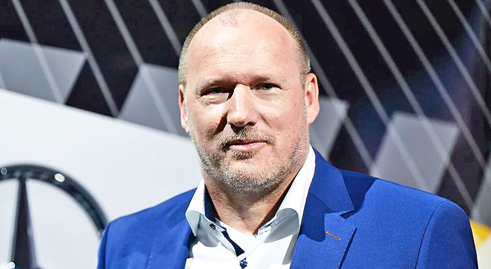 Daimler Truck finance chief Jochen Goetz, credited with its spinoff ...