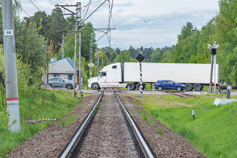 Wreck between semi, train sends truck driver to hospital - TheTrucker.com