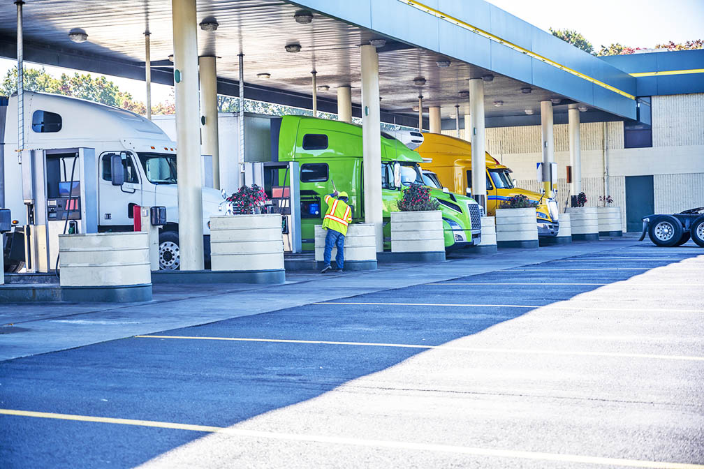Average US diesel prices drop - TheTrucker.com