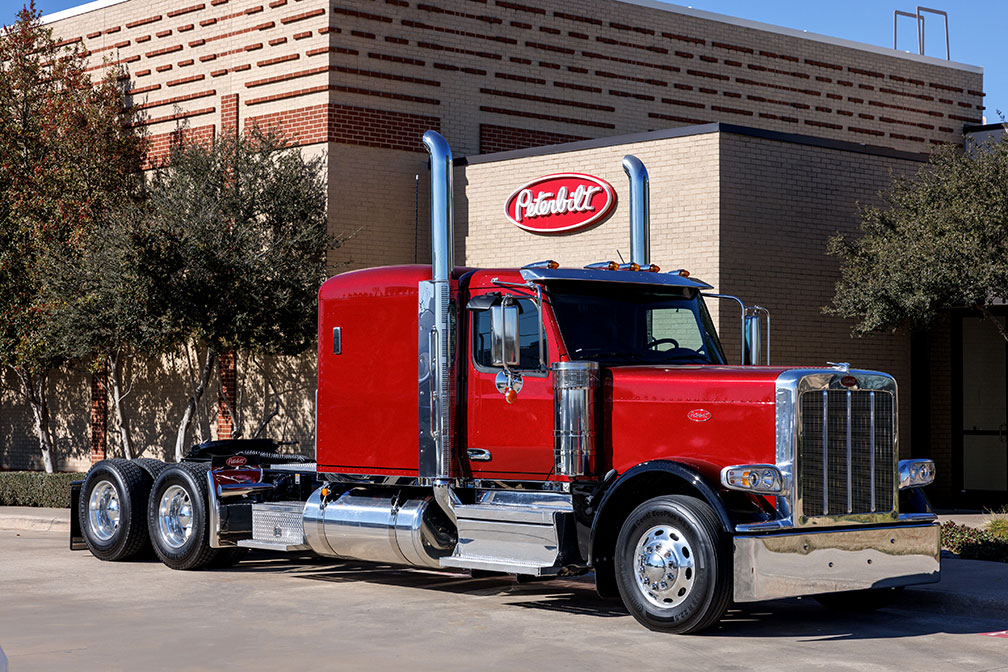 Peterbilt reveals new 72-inch sleeper for Model 589 - TheTrucker.com