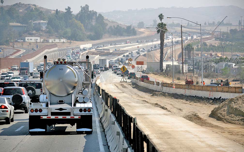 Feds doling out $1.2B in funds to decrease air pollution in ...