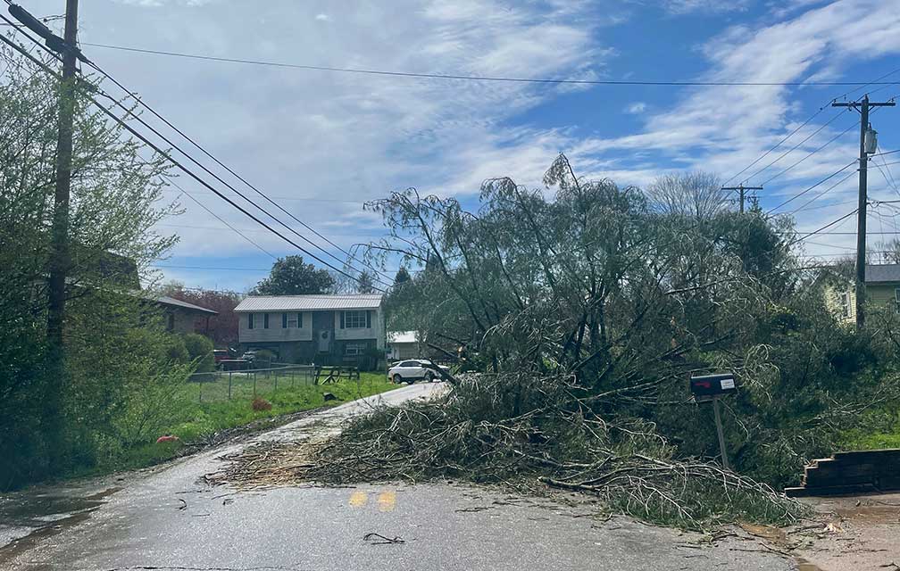 Deadly severe weather roars through several states Tuesday, spawning ...