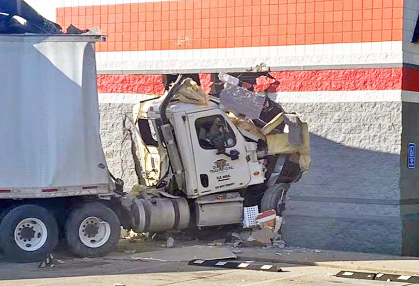 Tractor-trailer crashes into Pennsylvania AutoZone - TheTrucker.com