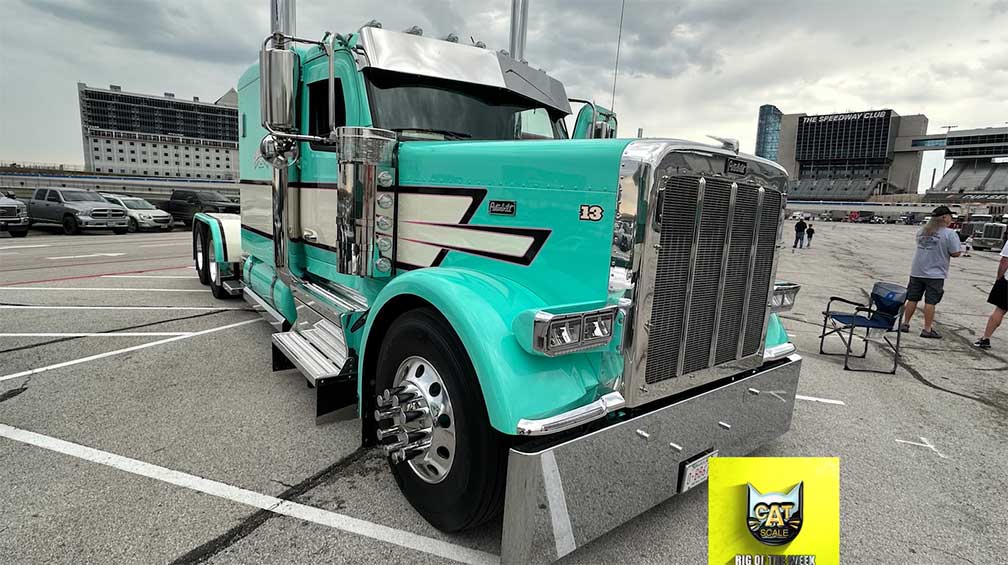 CAT Scale Rig of the Week | Robert March - TheTrucker.com