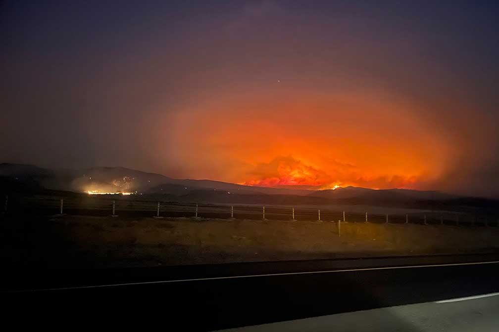 Oregon fire is the largest burning in the US; I-84 shut down again as ...