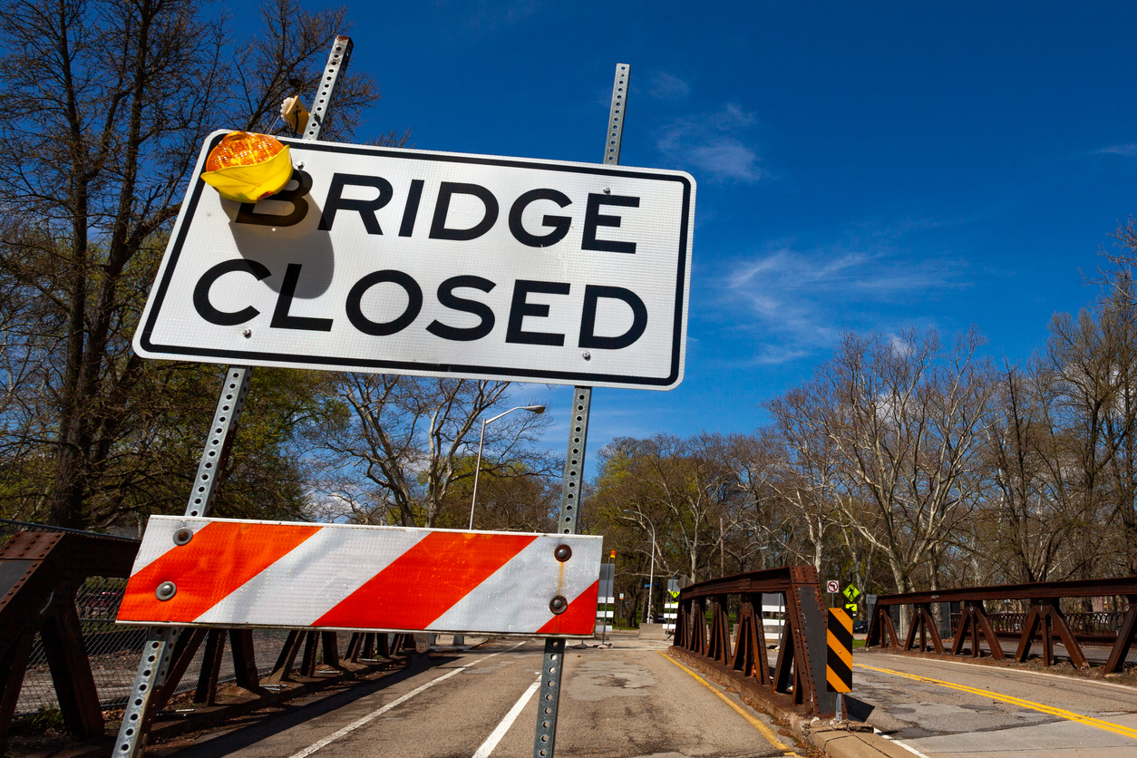 Minnesota officials say little can be done to stop possible bridge ...