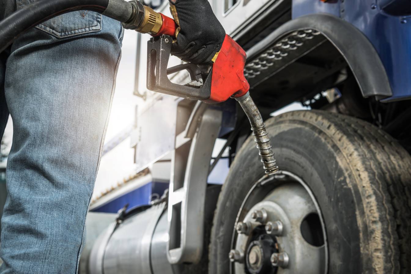 RXO launches prepay fuel option for carriers - TheTrucker.com