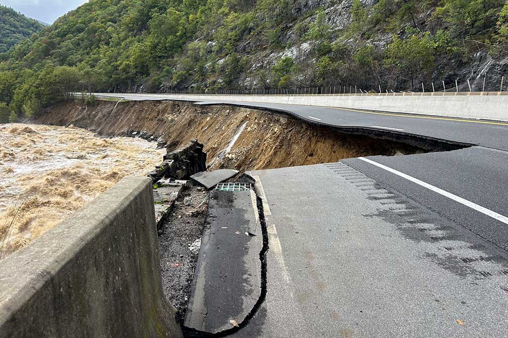 Supplies, emergency workers rushed to North Carolina while Florida digs ...