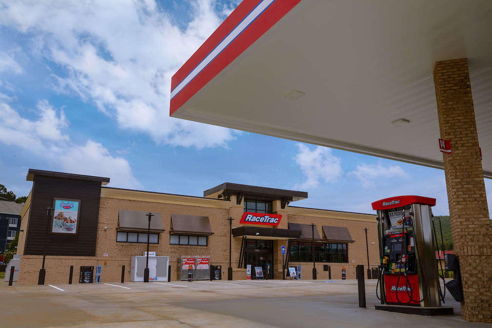 Multi Service Fuel Card adds RaceTrac to network - TheTrucker.com