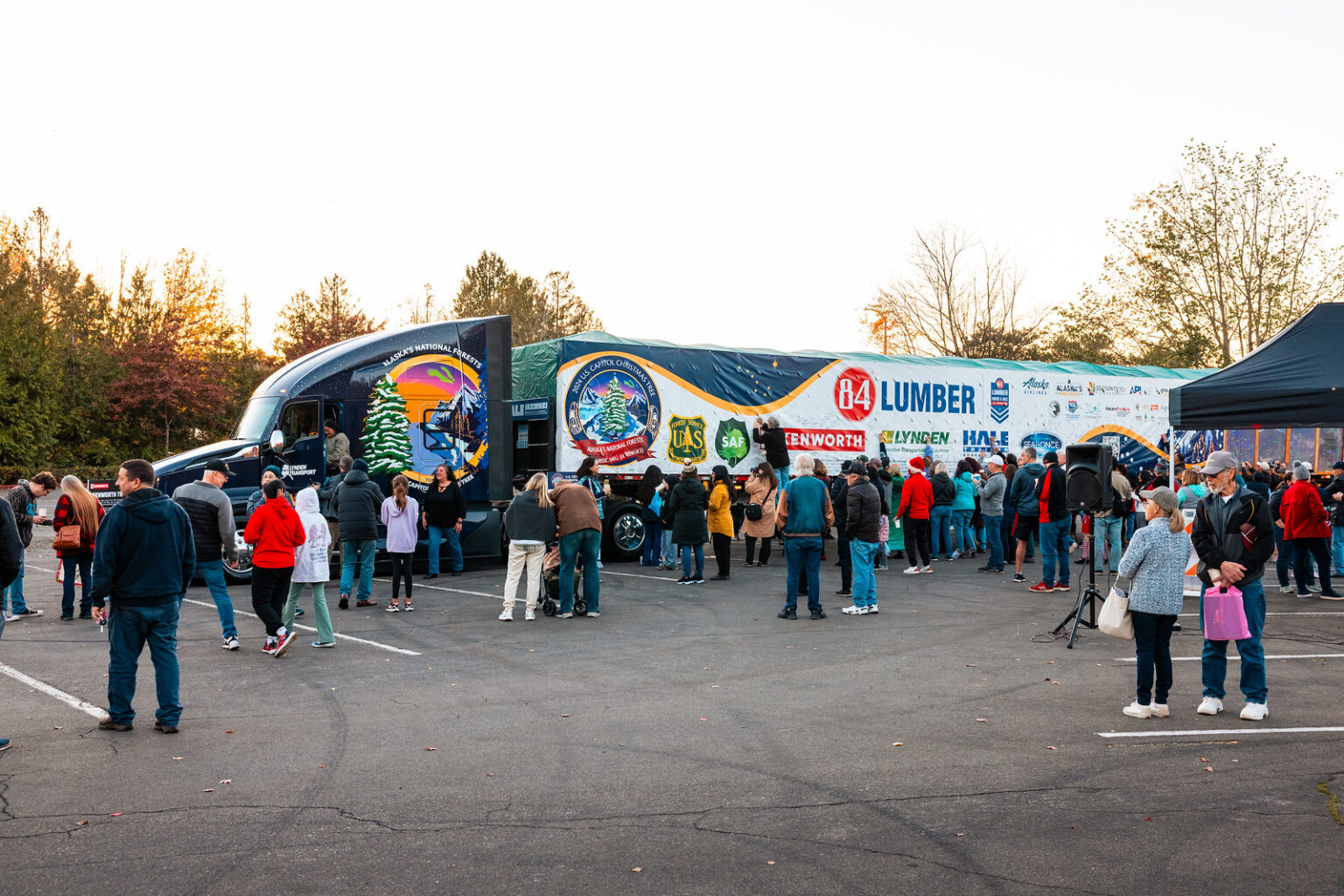 Kenworth T680 transporting US Capitol Christmas Tree — aka 'Spruce ...