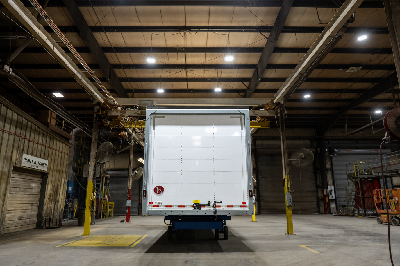 Great Dane's first truck bodies roll off the line in Pennsylvania ...
