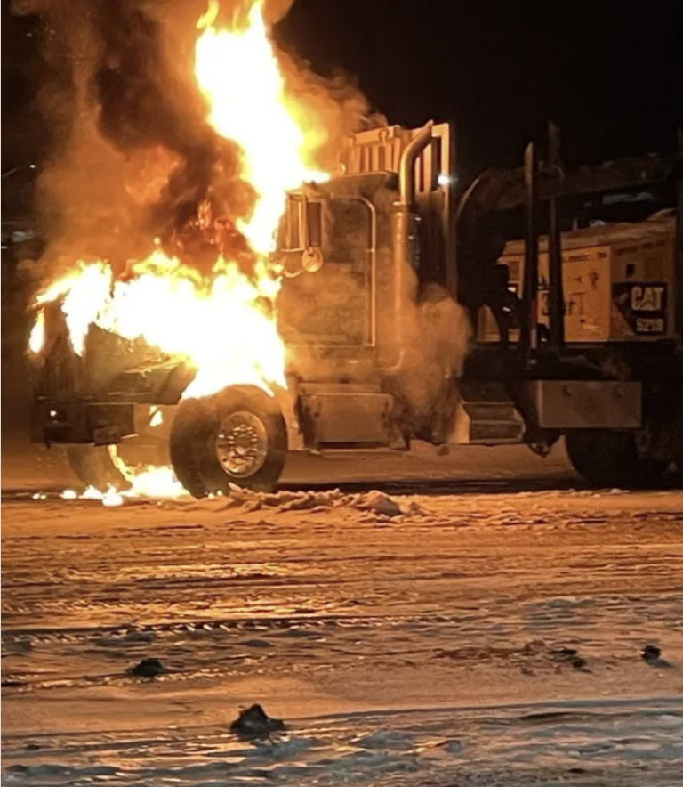 Tractor-trailer goes up in flames in New York state - TheTrucker.com