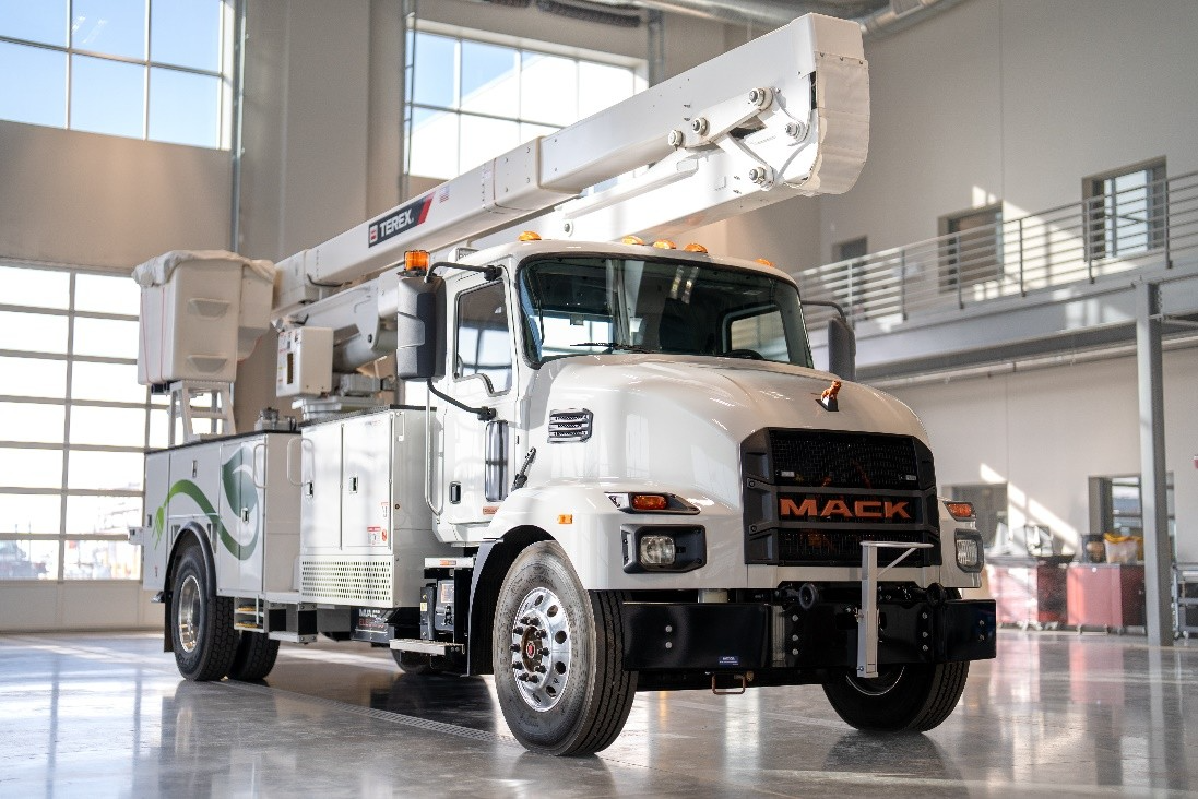 Mack Trucks introduces MD Electric Bucket Truck - TheTrucker.com