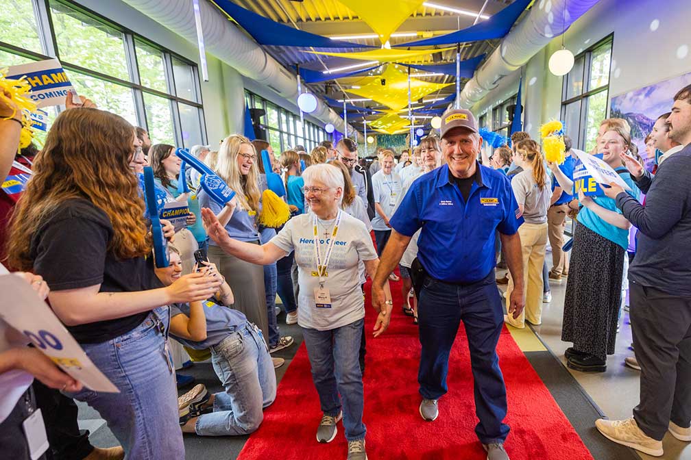 JB Hunt celebrates 54 safe drivers during 2025 Million Mile Walk of ...