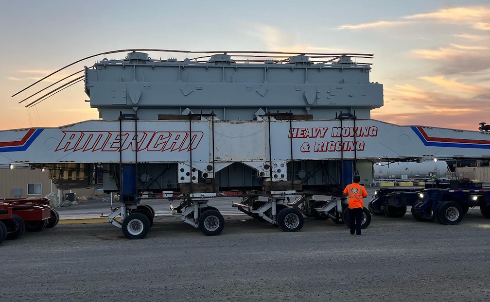 Nevada State Police assists in transporting 'super load' - TheTrucker.com