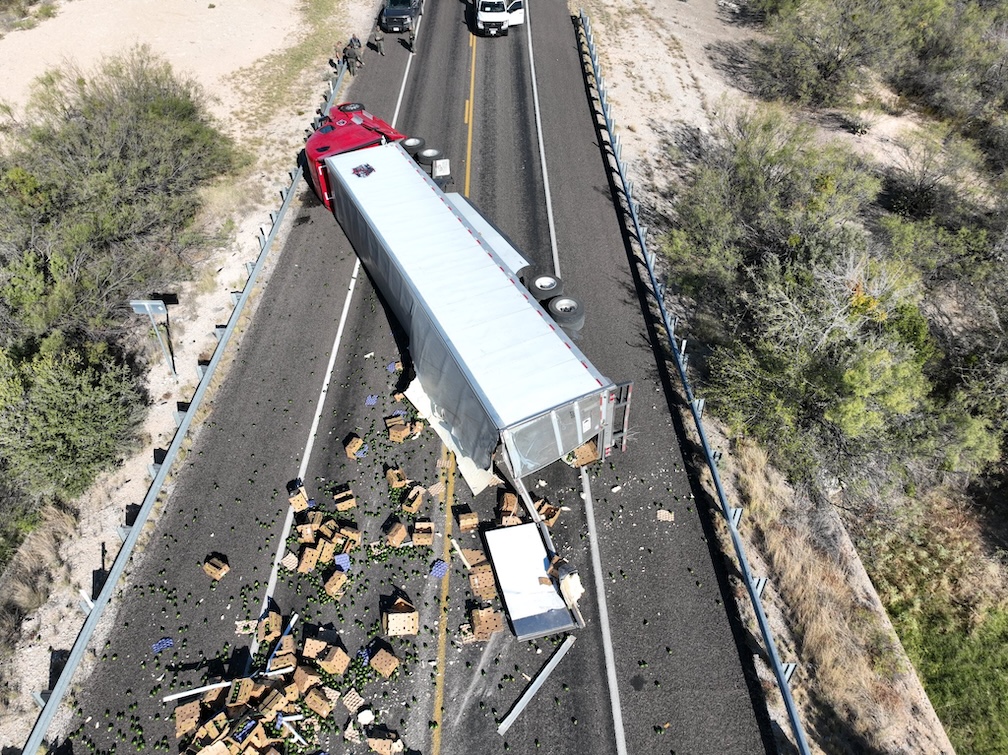 Driver reportedly 'fell asleep' in semi rollover in Texas - TheTrucker.com