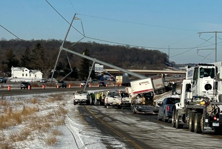 Trucker hits utility pole in Wisconsin - TheTrucker.com